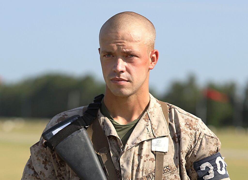 Marine recruit who first held a rifle at boot camp ties shooting record