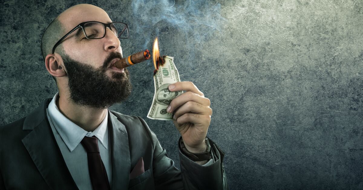 5 simple ways to spend less and save money
