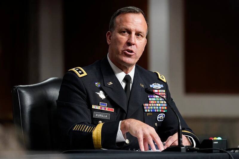 CENTCOM commander allegedly shoved airman on military flight