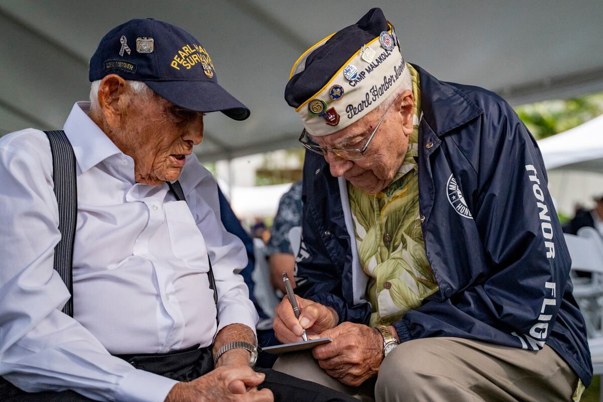 Pearl Harbor survivors return to honor those who died in attack