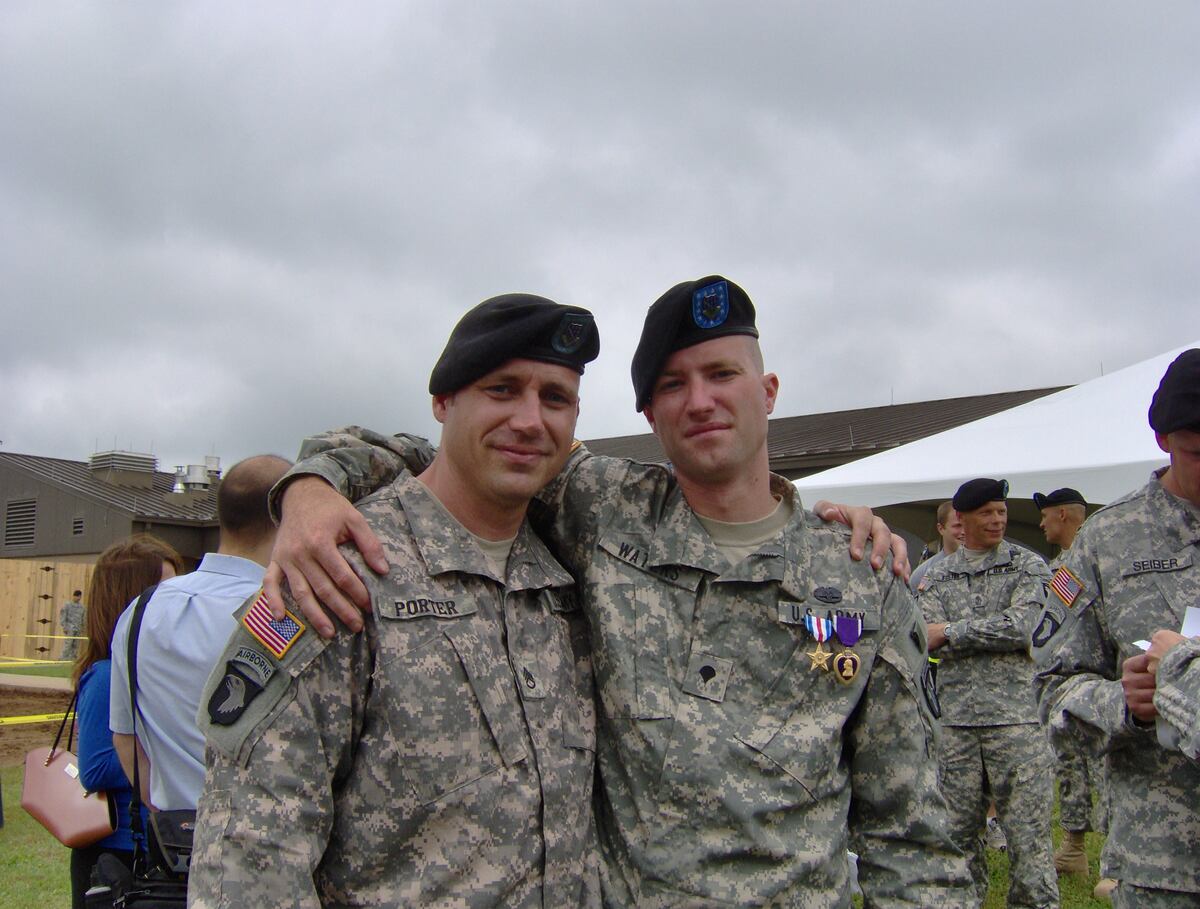 Army recruiter gets an upgrade to second highest valor medal
