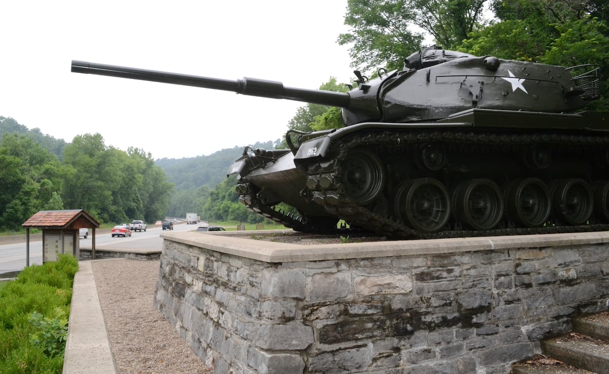 Fort Knox police shoot, kill man they say breached main gate