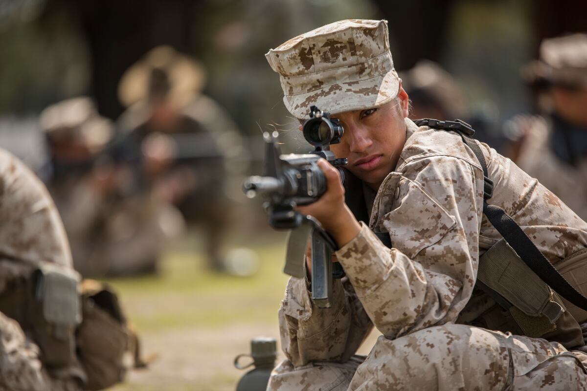 Marines ditch iron sights, consider new marksmanship training tables