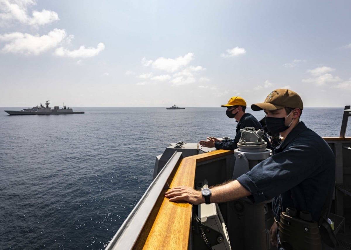 Navy reveals bonuses it’s offering to retain surface warfare officers