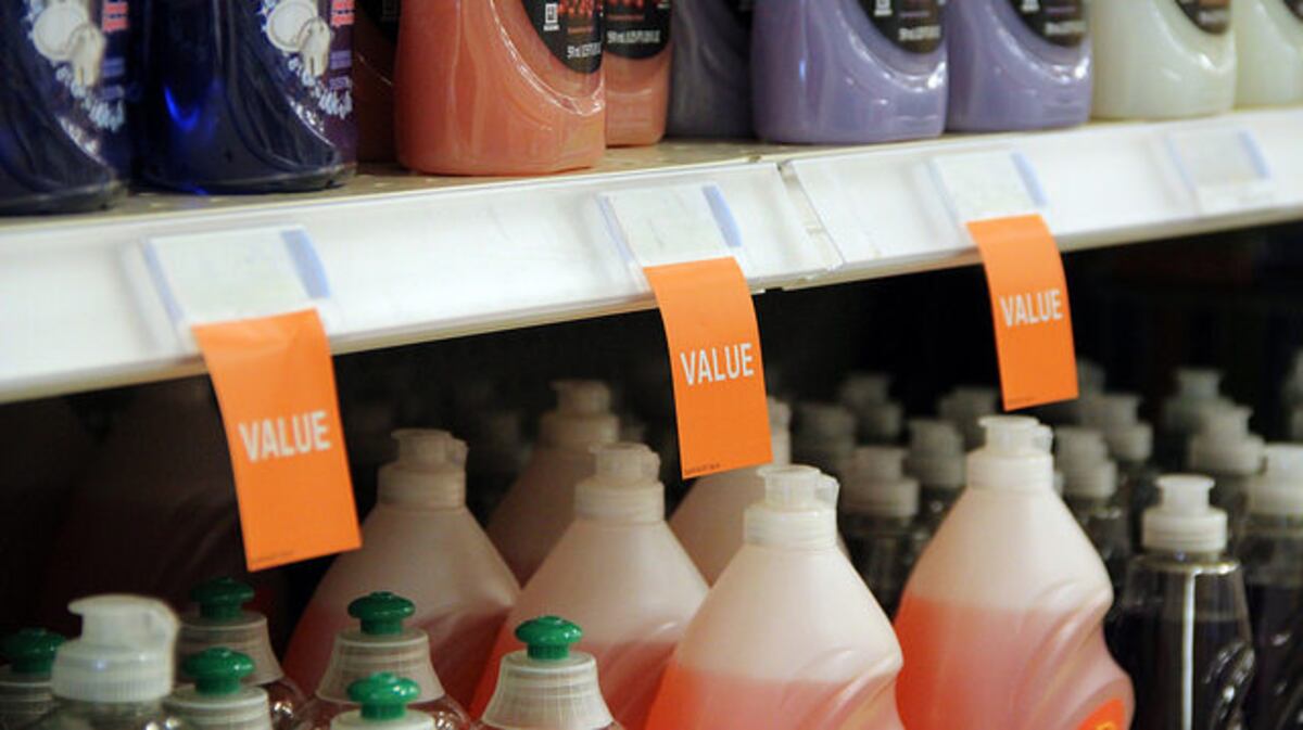 Consumer Watch: Look for commissary's 'Value' signs