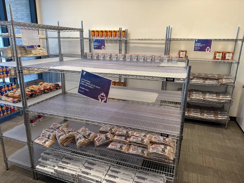 2 veterans arrested in brazen robbery, assault at Washington base