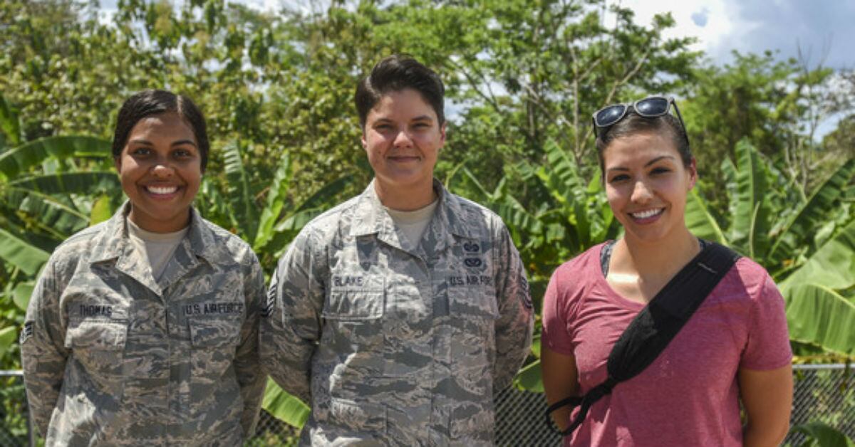 These quick-thinking airmen helped save a woman’s life