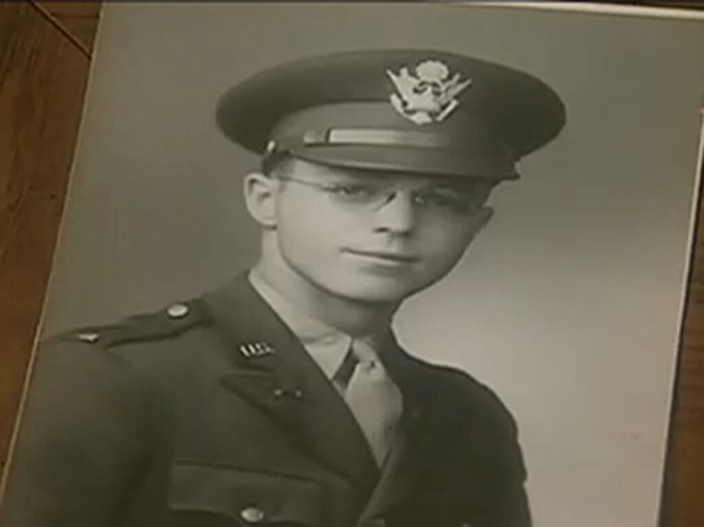 92-year-old WWII vet fought 'don't ask don't tell'