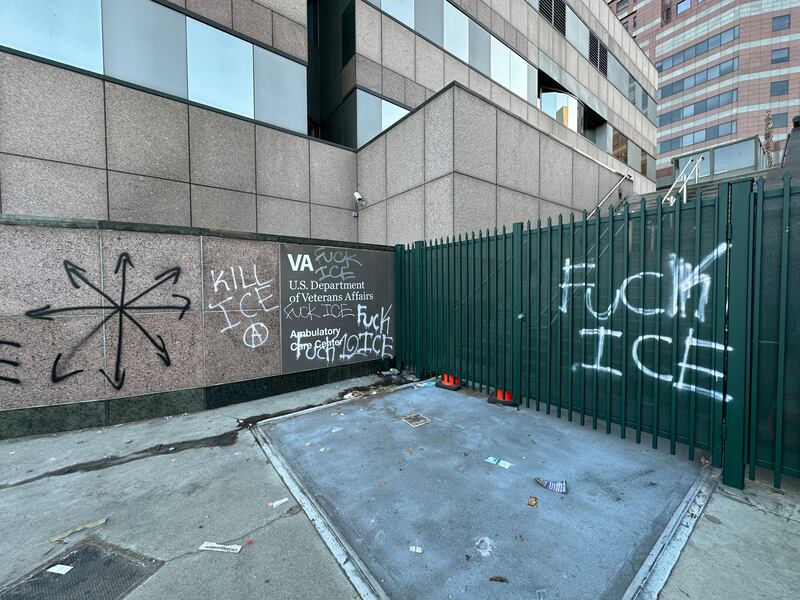 It’s official: Army unveils brown beret, new patch for military ...