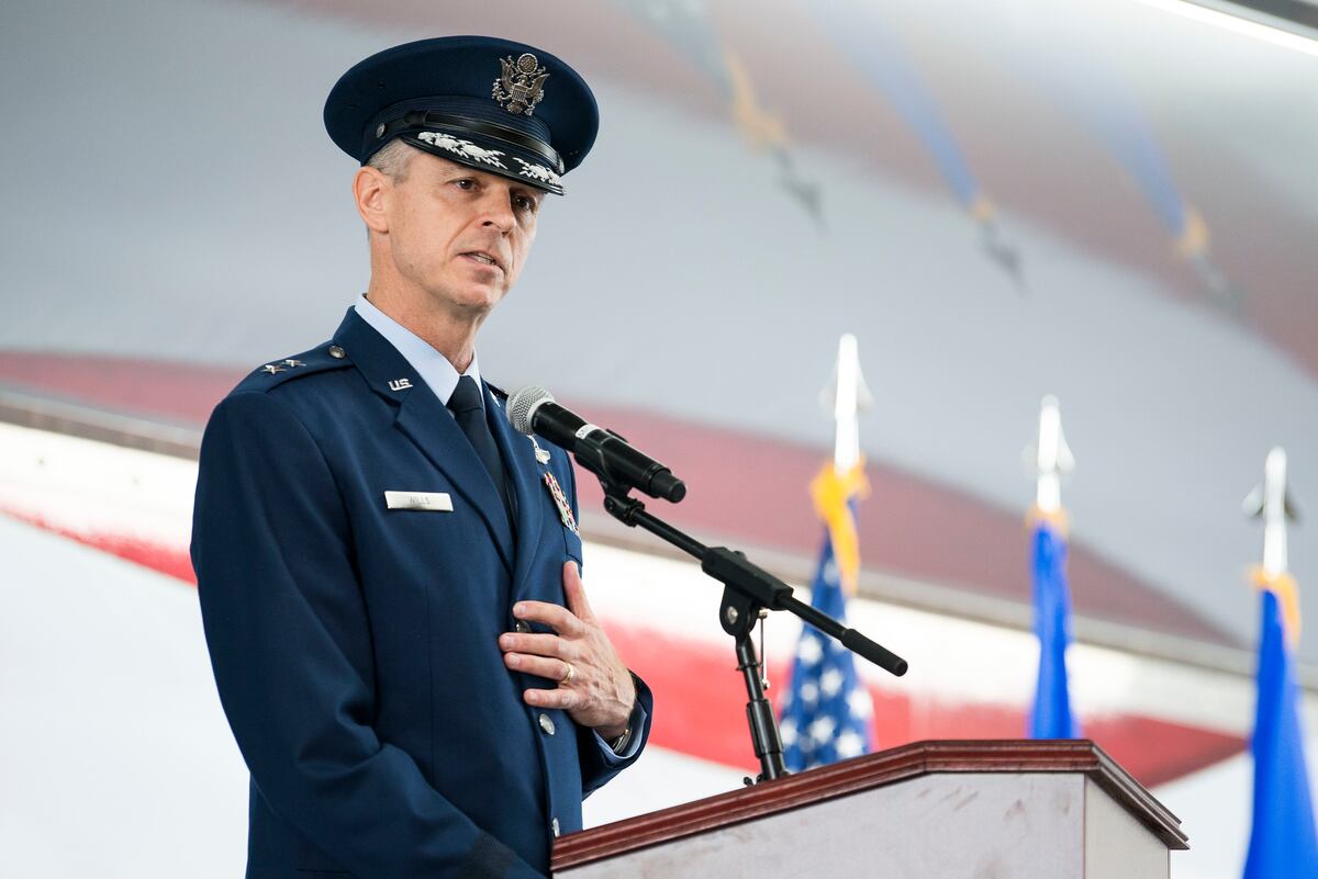 19th Air Force, key training unit, gets new commander
