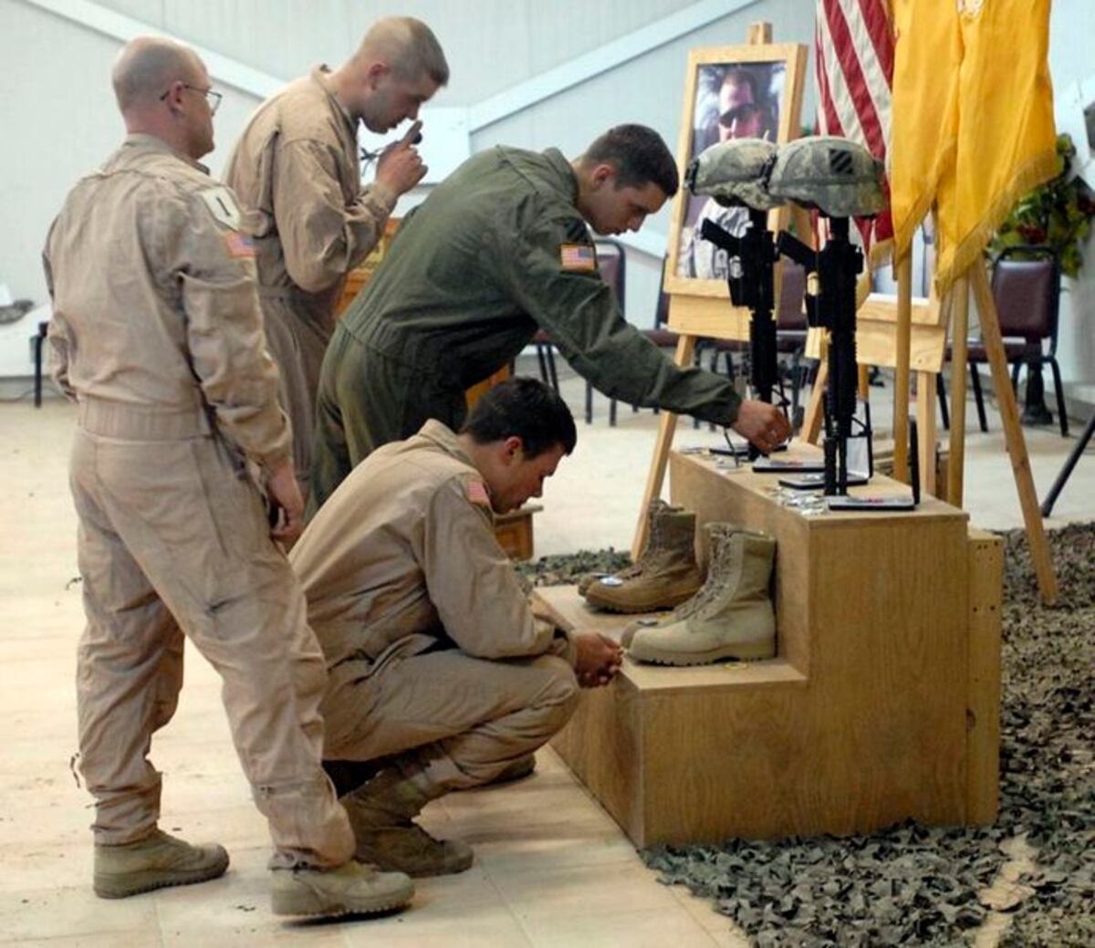 Soldier and replacement die fighting together