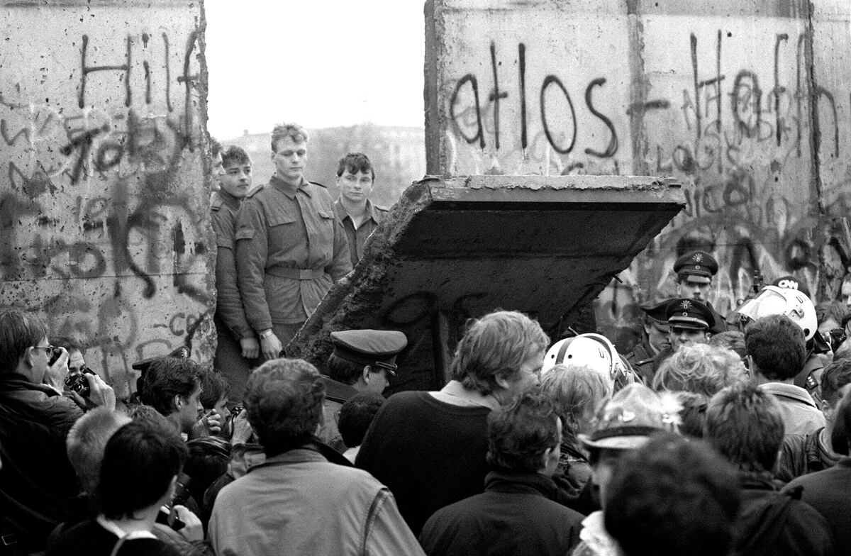 The End of the Cold War: Military reshaped, redefined