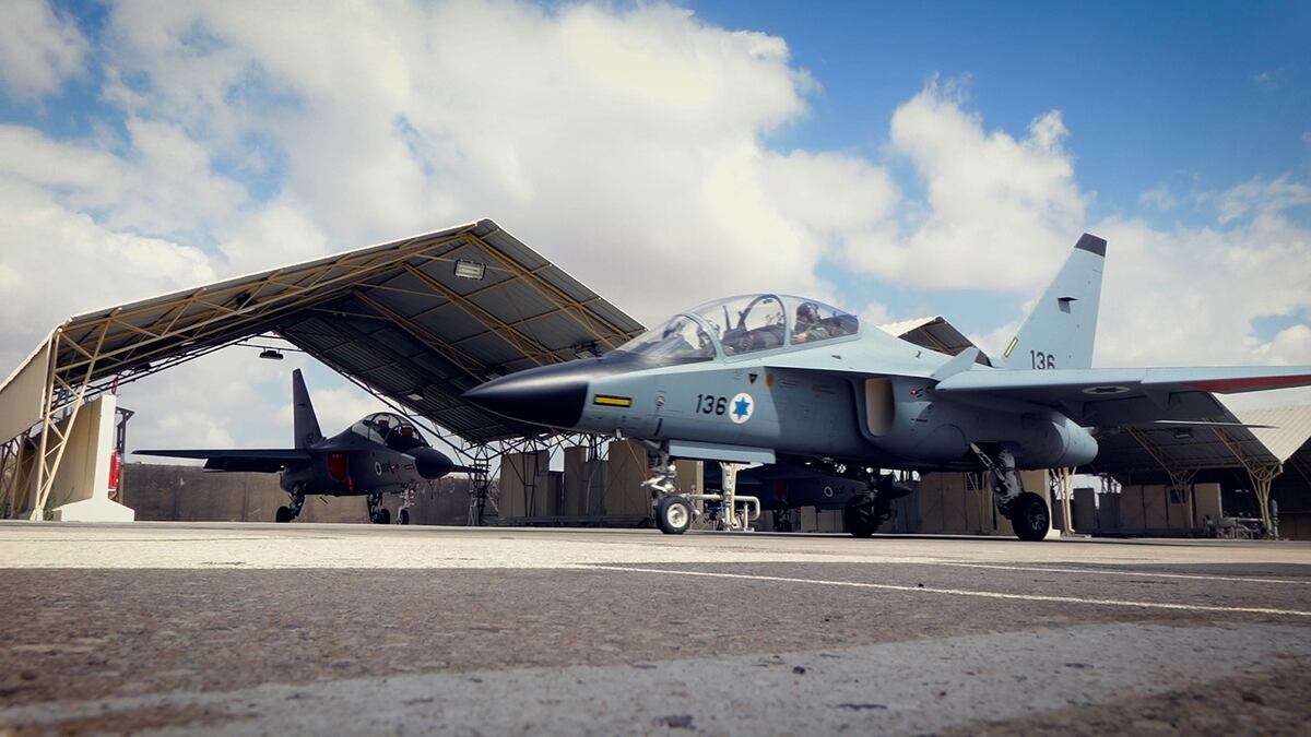 Israel, Greece sign $1.7 billion deal for Air Force training