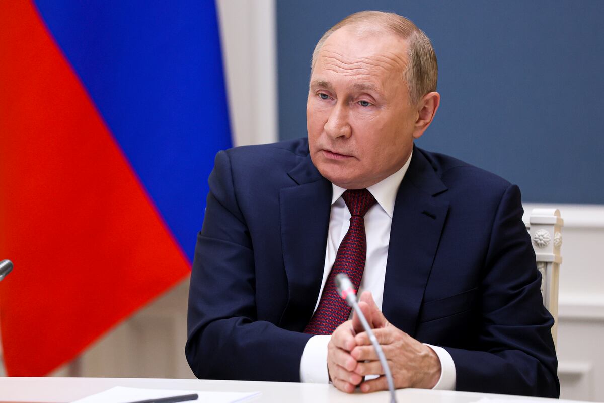 Putin warns West: Moscow has ‘red line’ about Ukraine, NATO