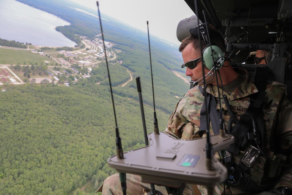 US Army will ditch old radios amid larger modernization juggle