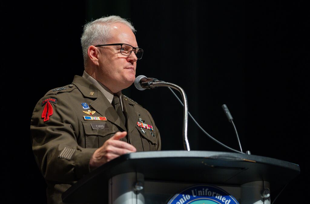Combatant commands must think globally, outgoing Army North chief says