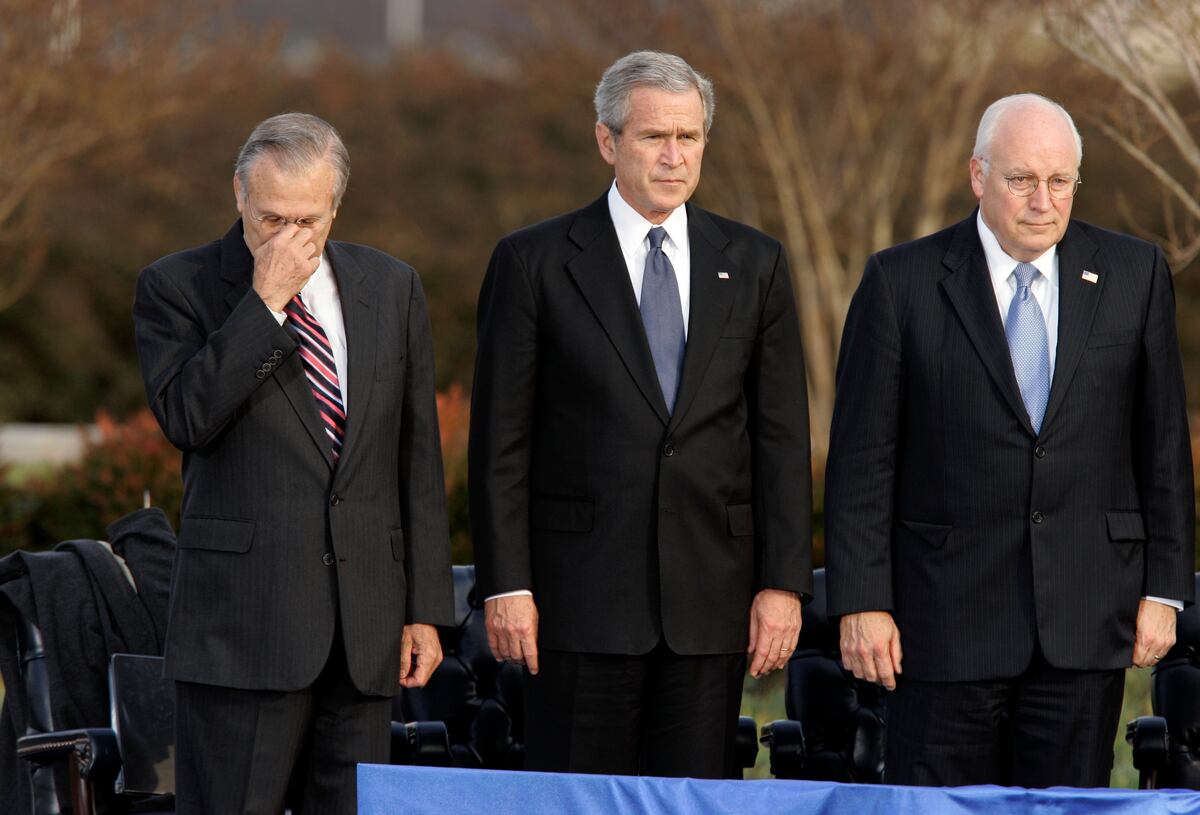 Elder Bush criticizes Cheney, Rumsfeld in new biography