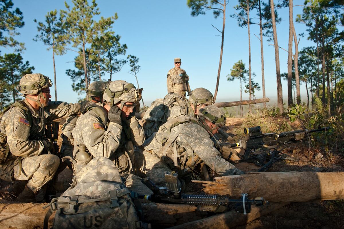 Ten women graduate from the Army's first integrated infantry officer course