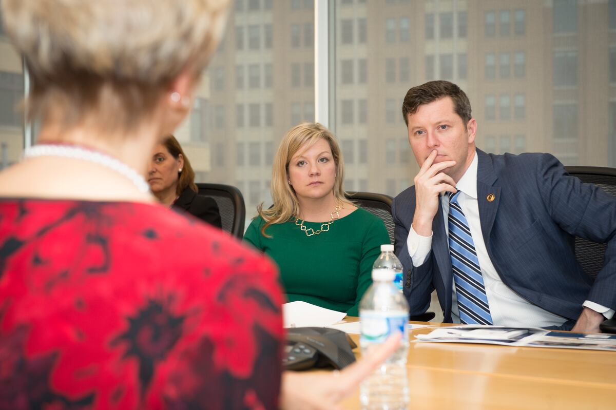 DoD official: Extend vets' Military OneSource access