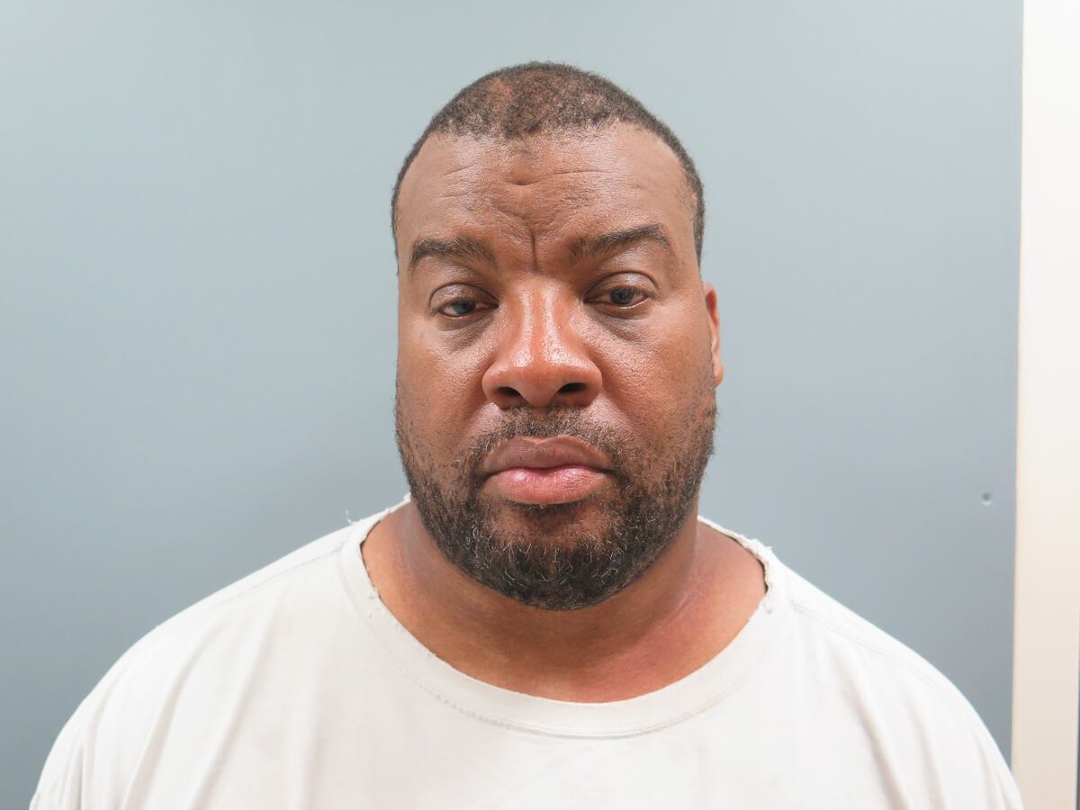 Army Reserve LTC accused of collecting pay while in prison