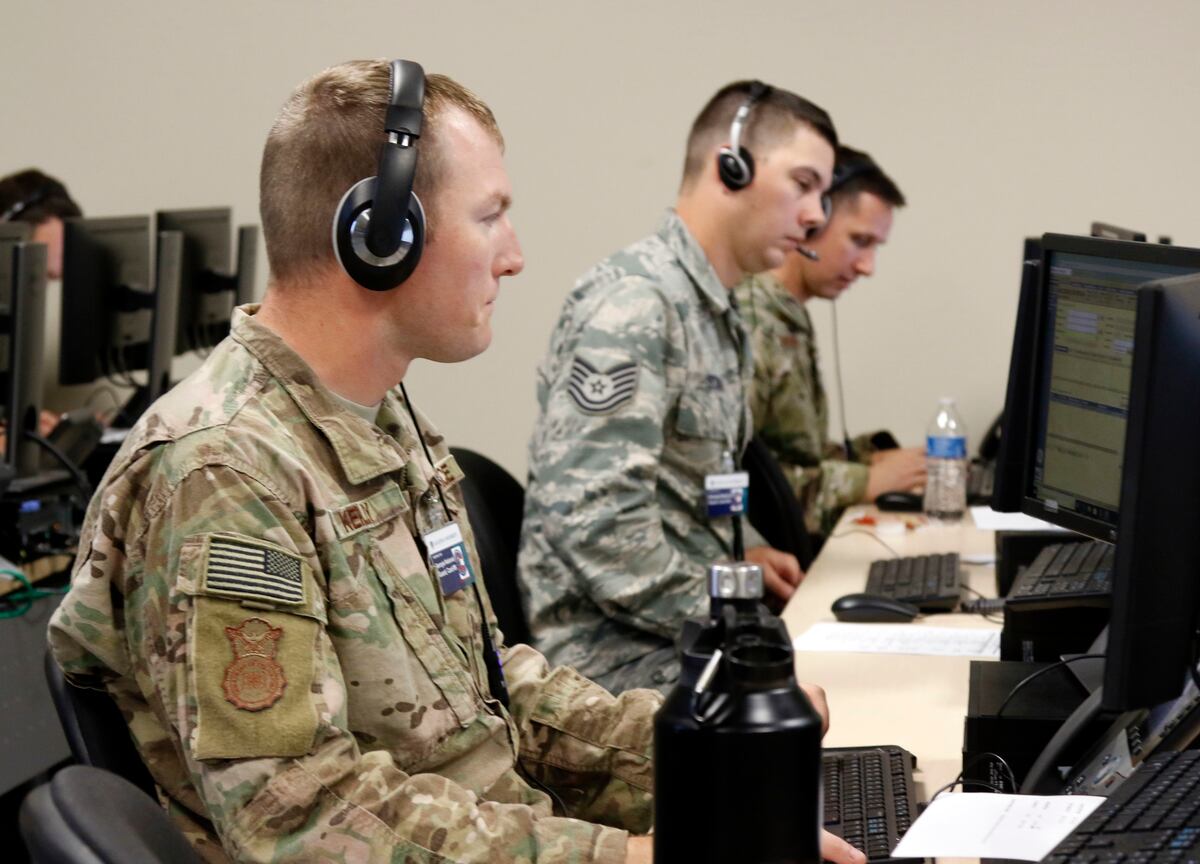Check-in calls to new veterans could become a permanent VA program