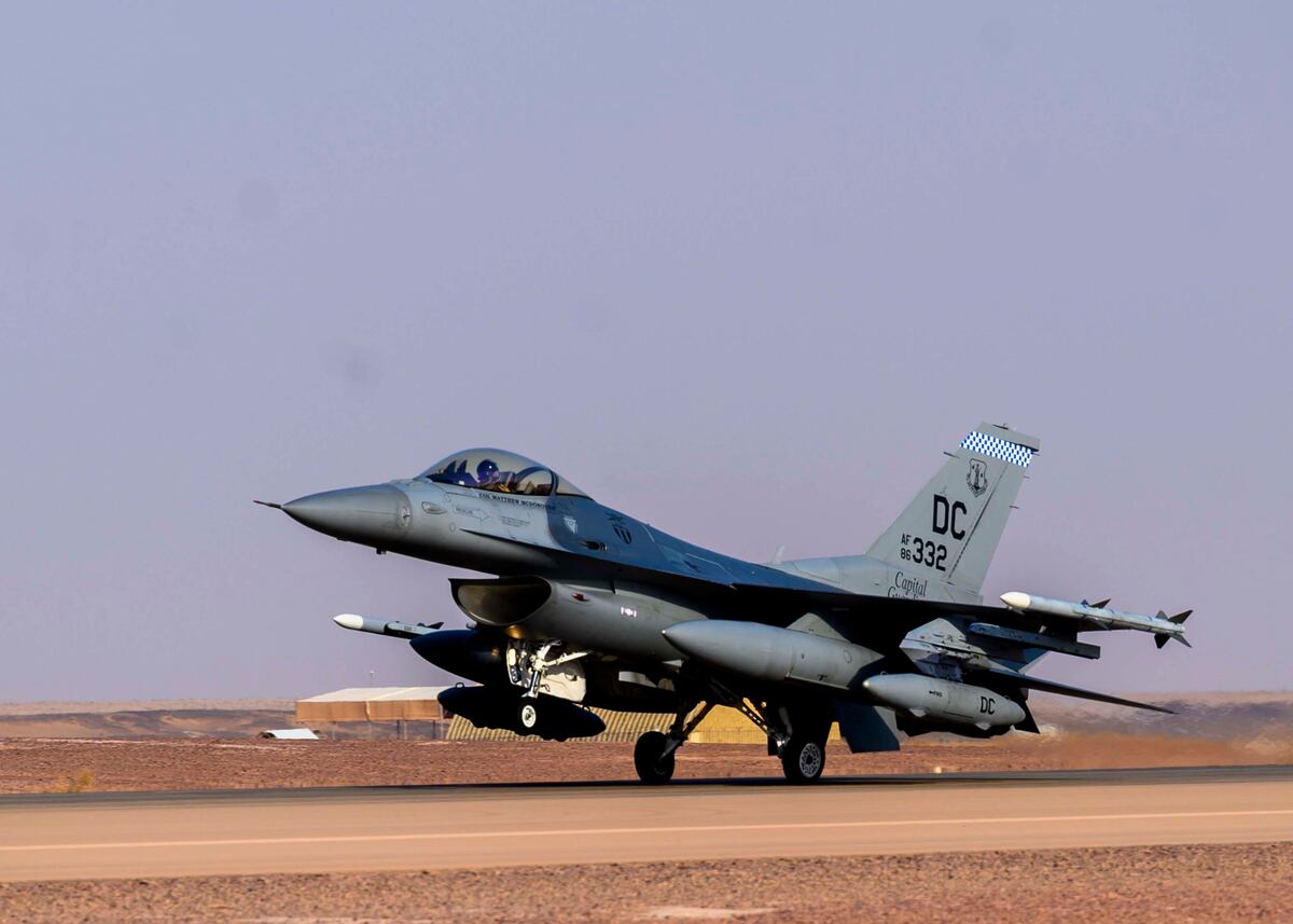 DC Guard F-16s deploy to Middle East as airstrikes continue