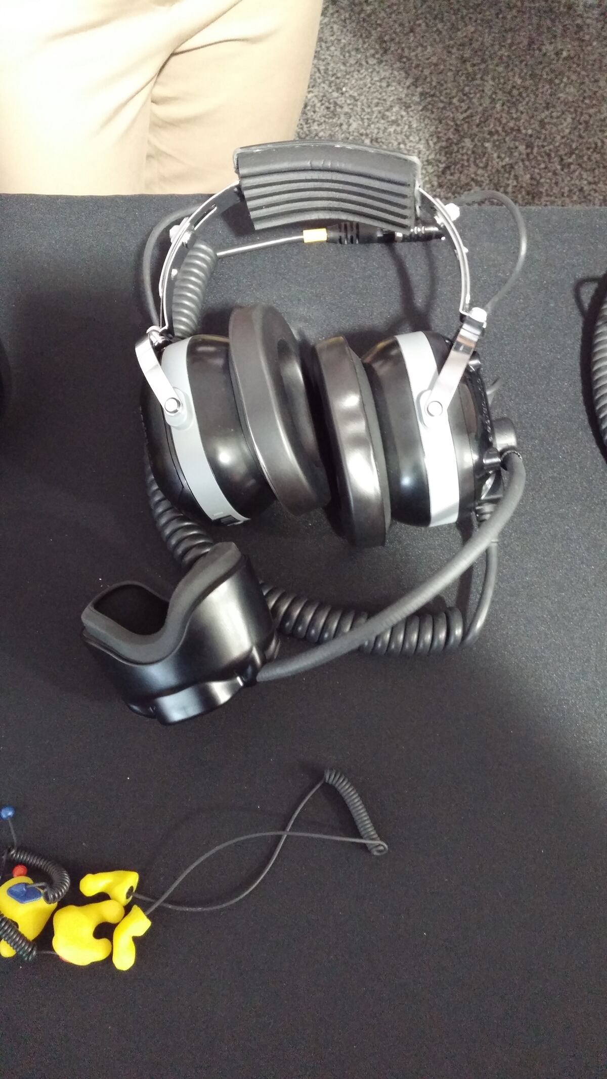 Flight Deck Headset Compensates for F-35 Engine Noise