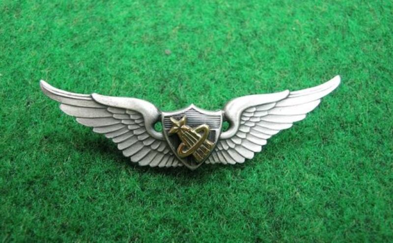 Army major becomes first reservist to receive rare Astronaut Device