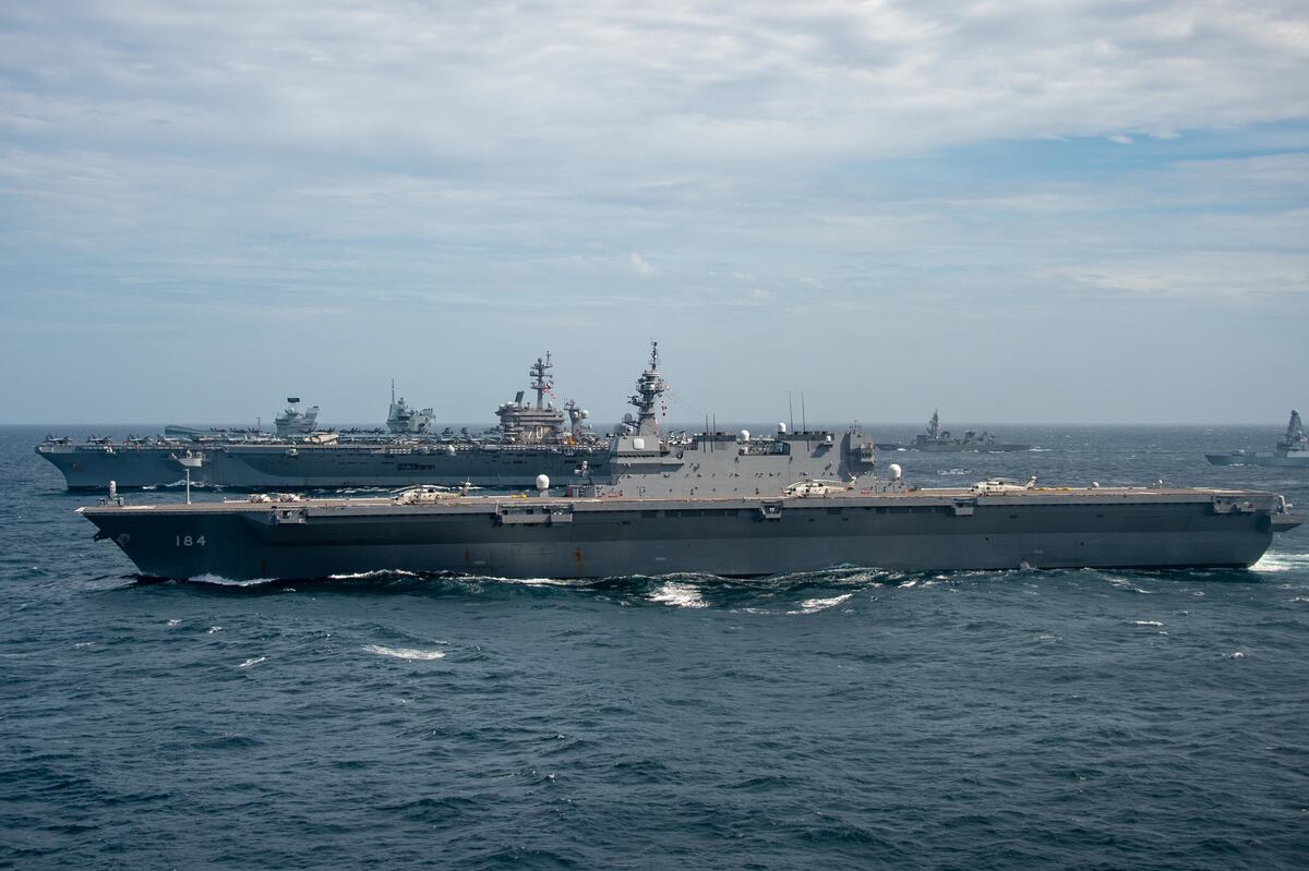 USS Carl Vinson operates in South China Sea with Japan Maritime Self ...