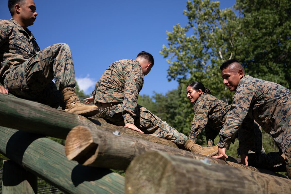 Marine Reserve wants more officer diversity from new enlisted program