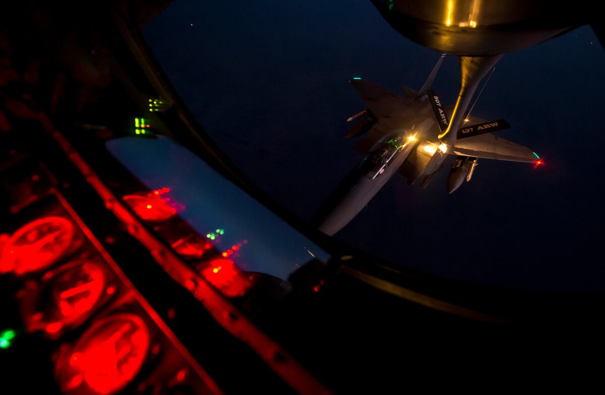 Pilot died in F-15 crash in Virginia mountains