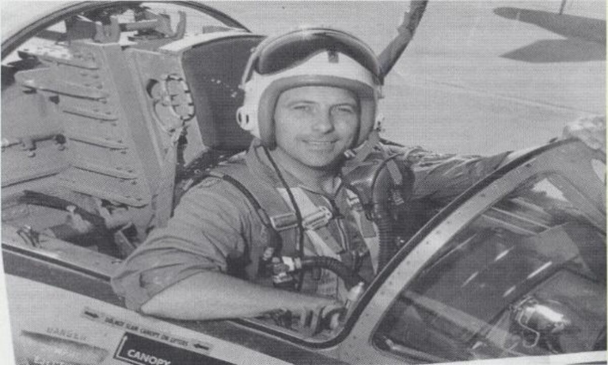Retired Col. Charlie Bock, legendary test pilot who commanded the B-1’s ...