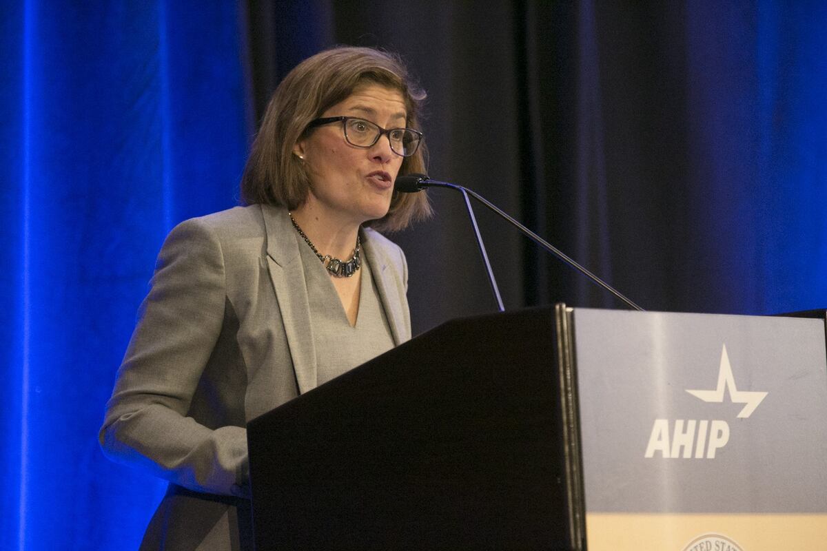 OPM releases presidential transition guide for feds