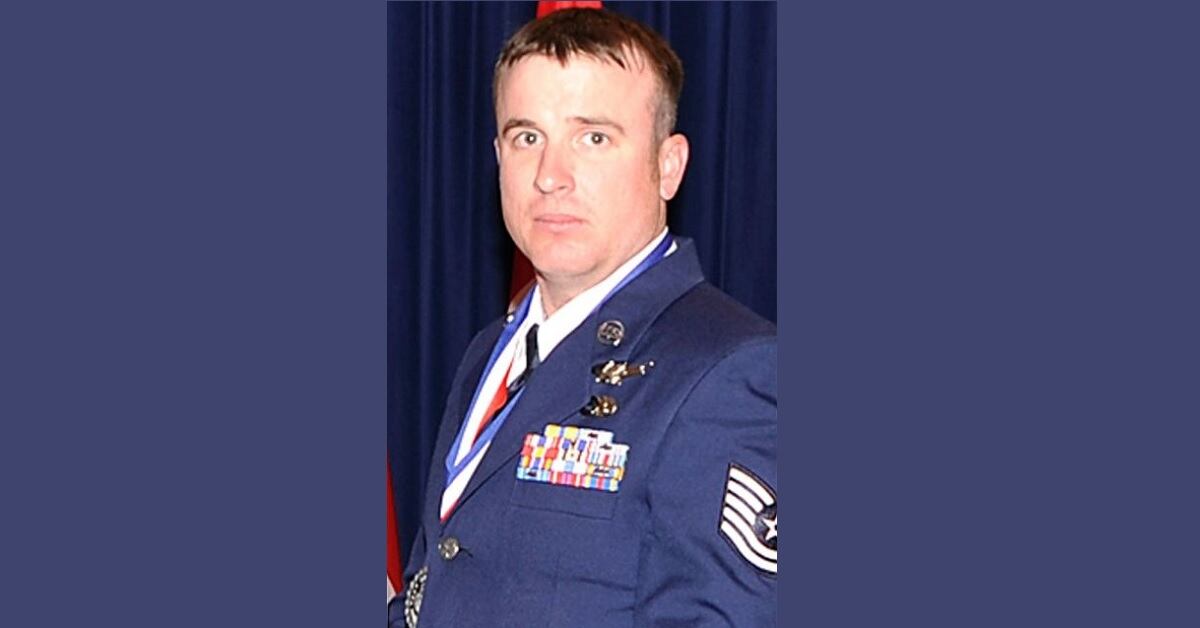 Senior enlisted leader at space center dies while rock climbing