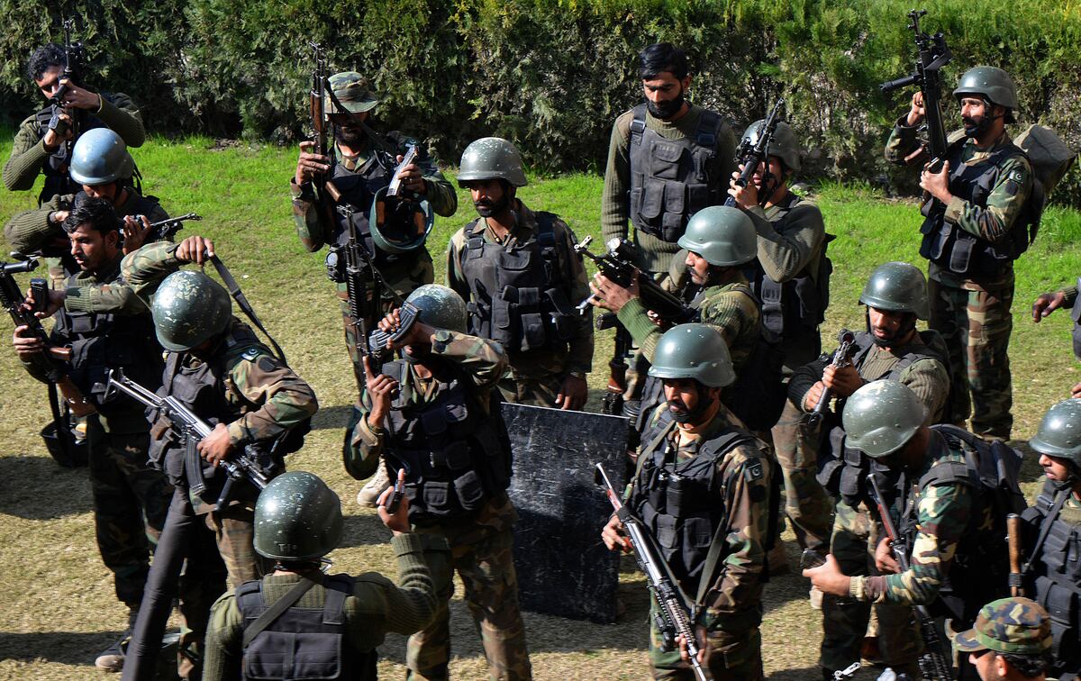 Pakistan Seeks New Service Rifle, Upgraded Ordnance Facilities