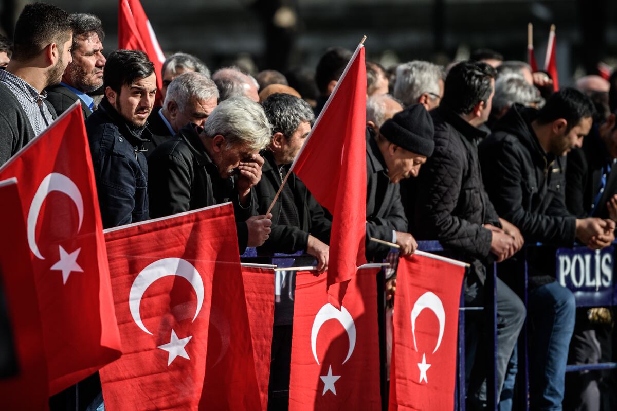 Turkey Caught Nearly 1,000 ISIS fighters in 2015