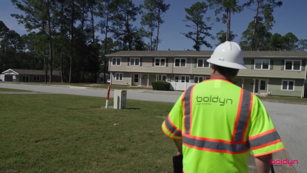 It’s official: Army unveils brown beret, new patch for military ...