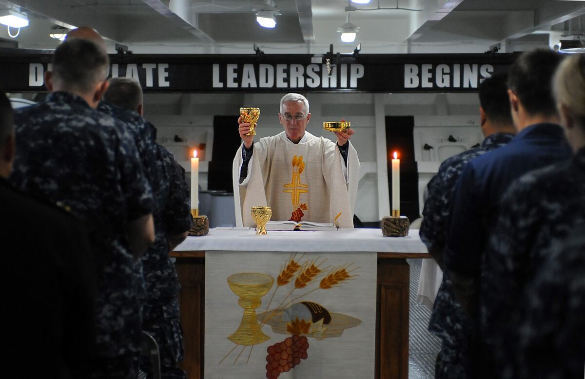 Navy chaplain retires 50 years after enlisting