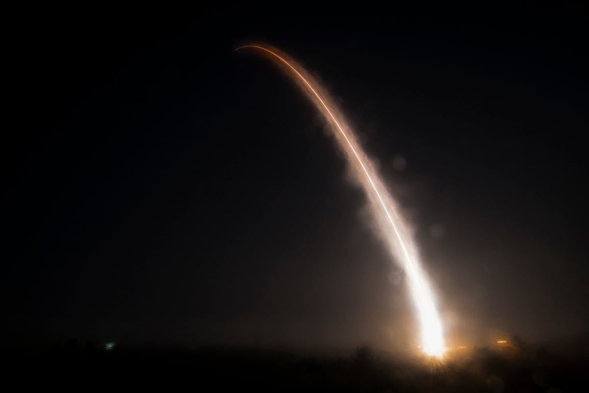 Air Force test-launches Minuteman missile from Vandenberg