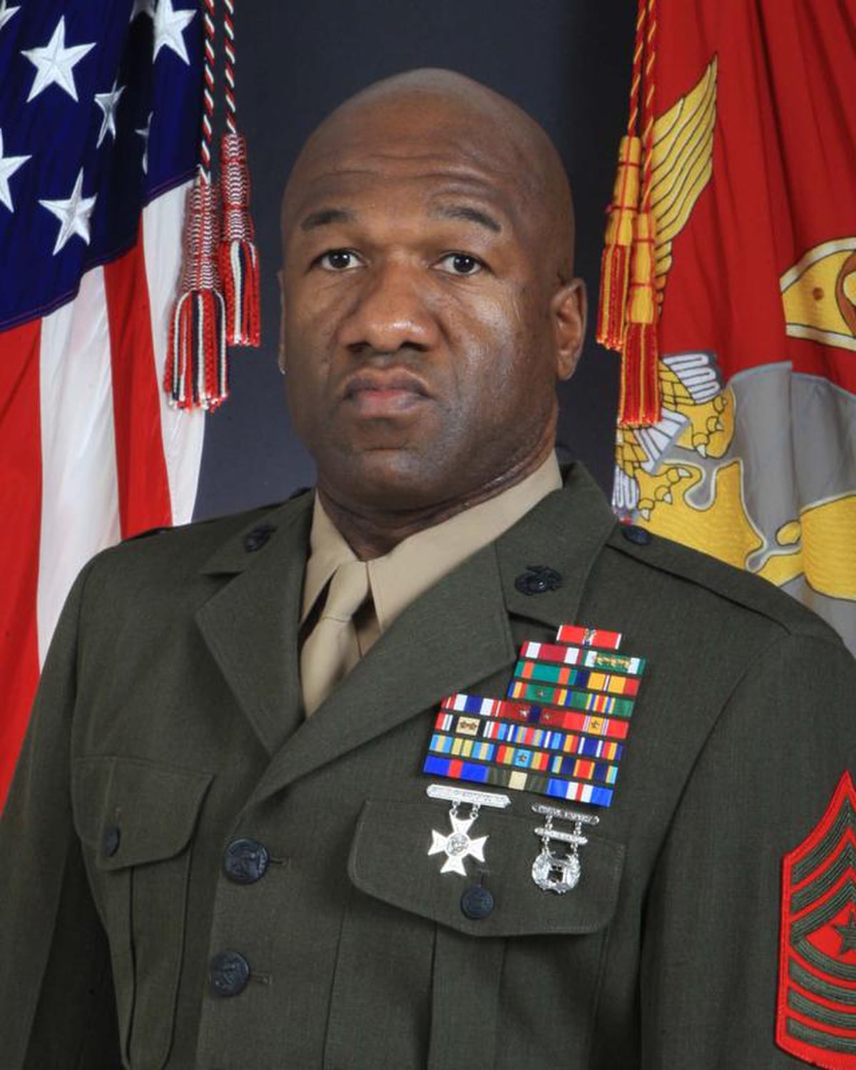 Sergeant Major Of The Marine Corps Sergeant Major Robinson > 1st