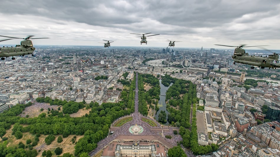 See Britain’s Royal Air Force celebrate its 100th birthday with this ...