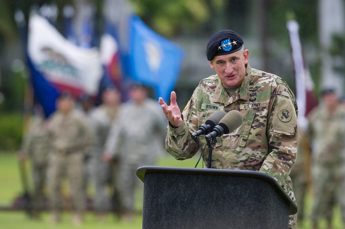 New commander takes over as leader of U.S. Army in the Pacific